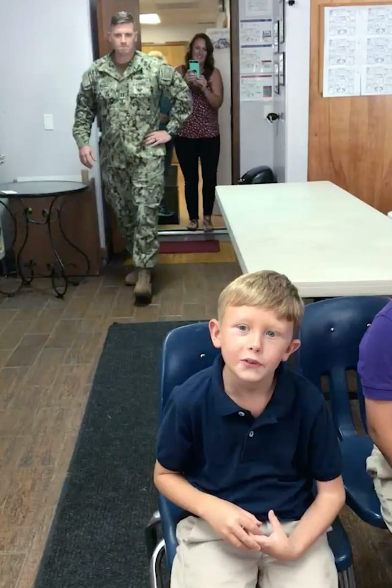 Navy Commander Surprises Son At School - Happilynews.com