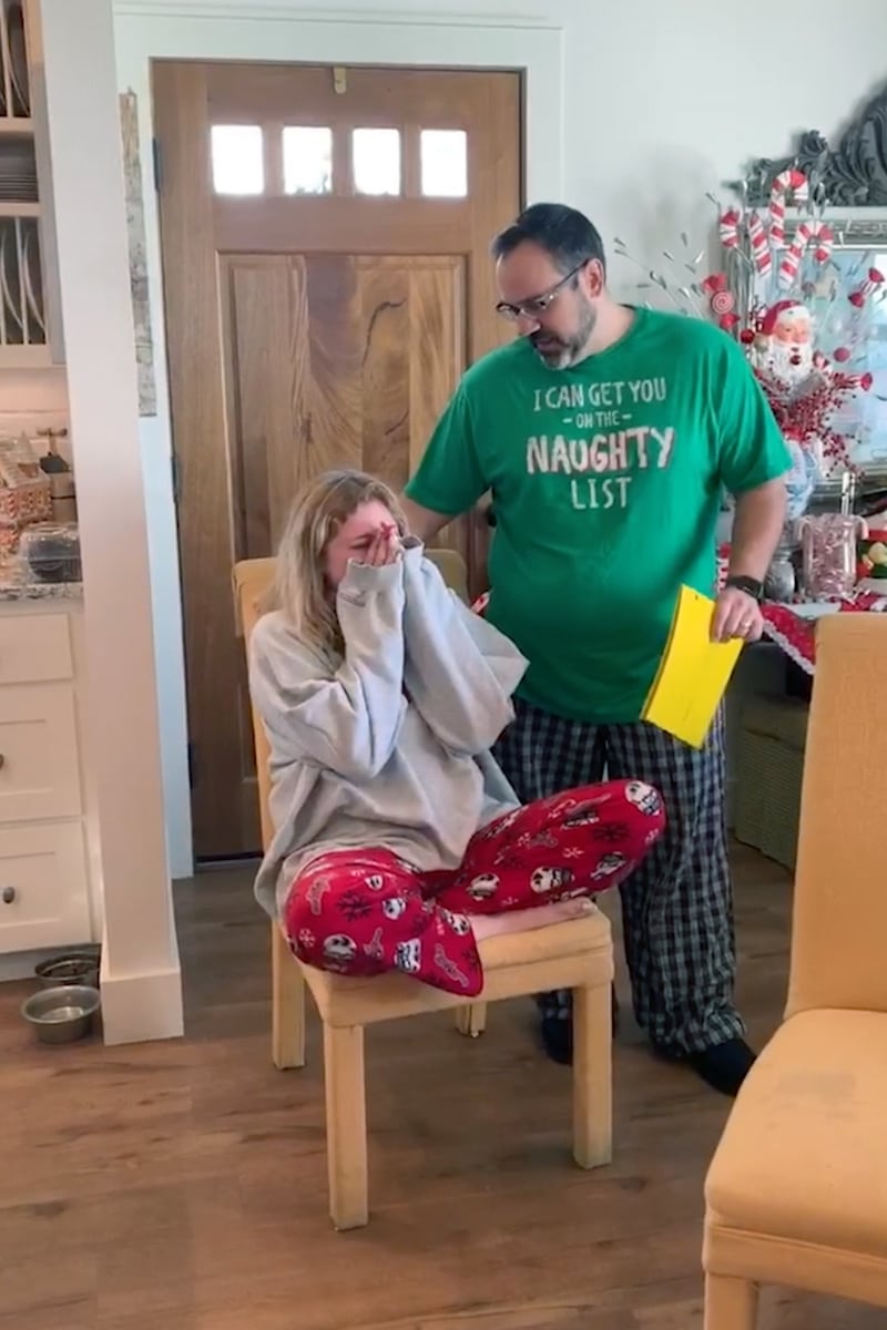 Stepdad Surprises His Daughter With Adoption Papers Happilynews