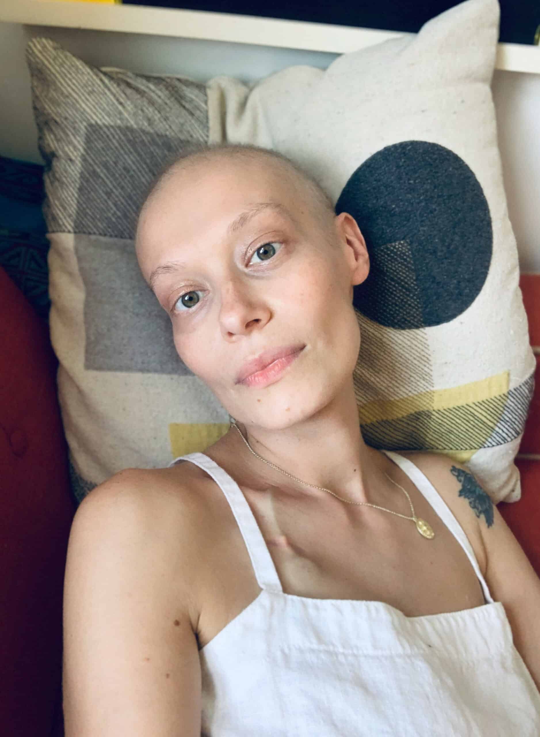 Daughter Who Beat Cancer Finally Able To Reunite With Blind Father On ...