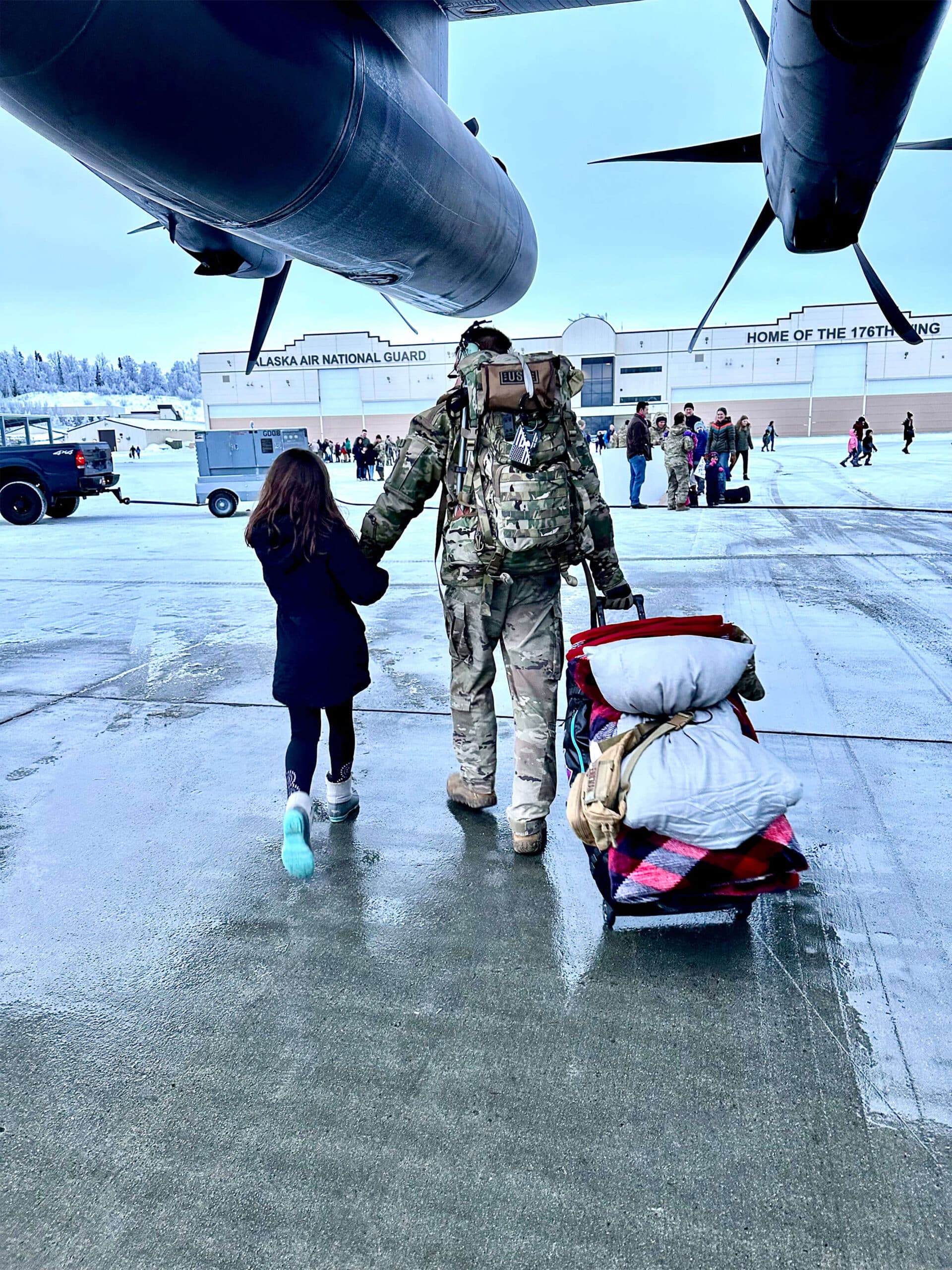 Military Dad Surprises Daughter Who Thinks She's Picking Up Family ...
