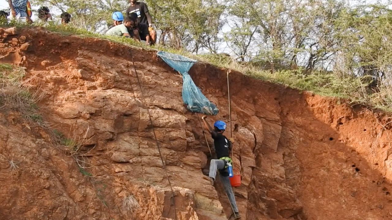 Heroic Volunteers Rescue Goat Stuck on Cliff for Over a Week ...